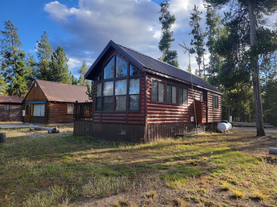 RELAX IN OUR RUSTIC CABINS OR COTTAGES IN GALLATIN NATIONAL FOREST ...